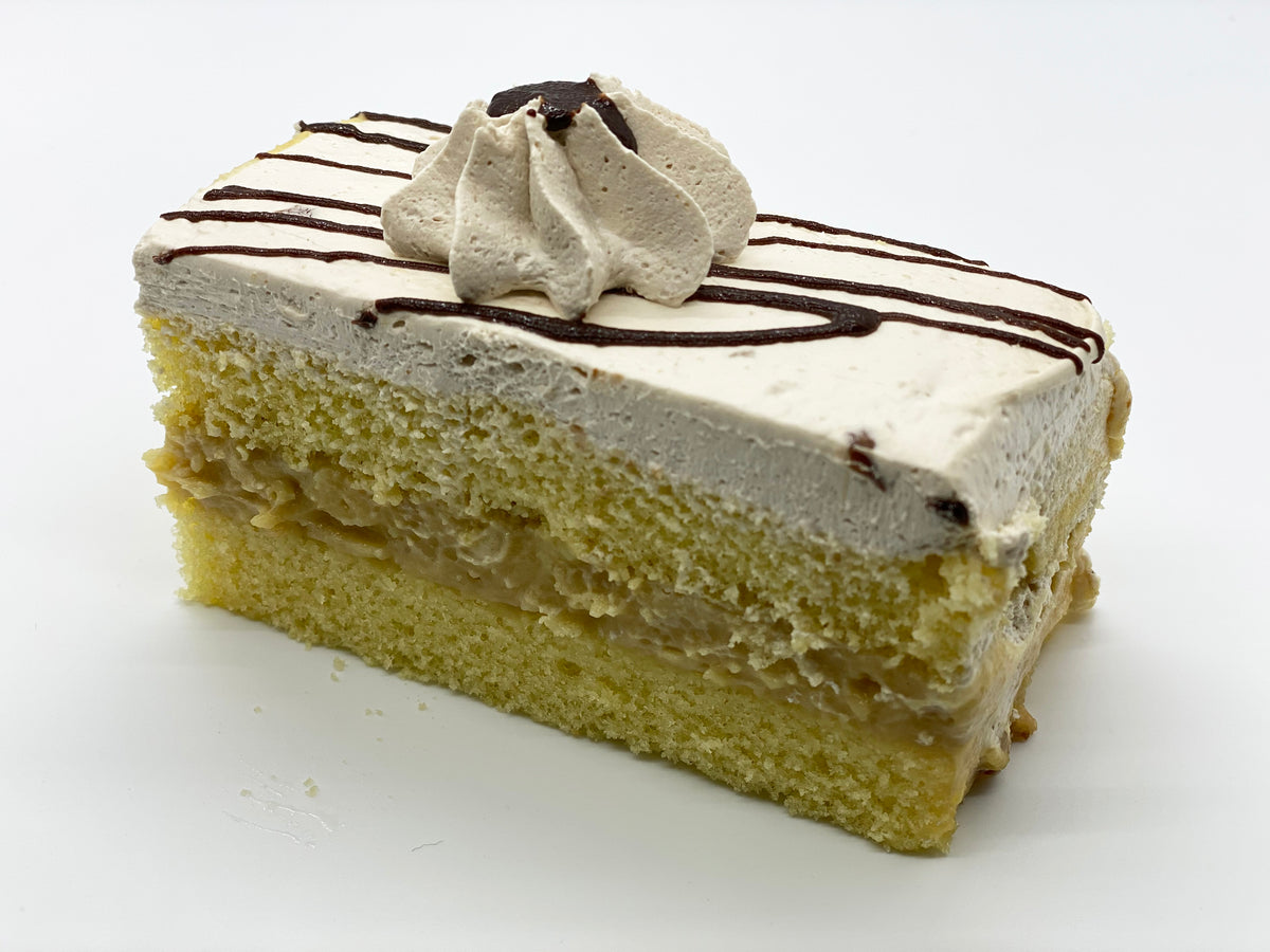 Hazelnut Cake Slice – Il Giardino Bakery